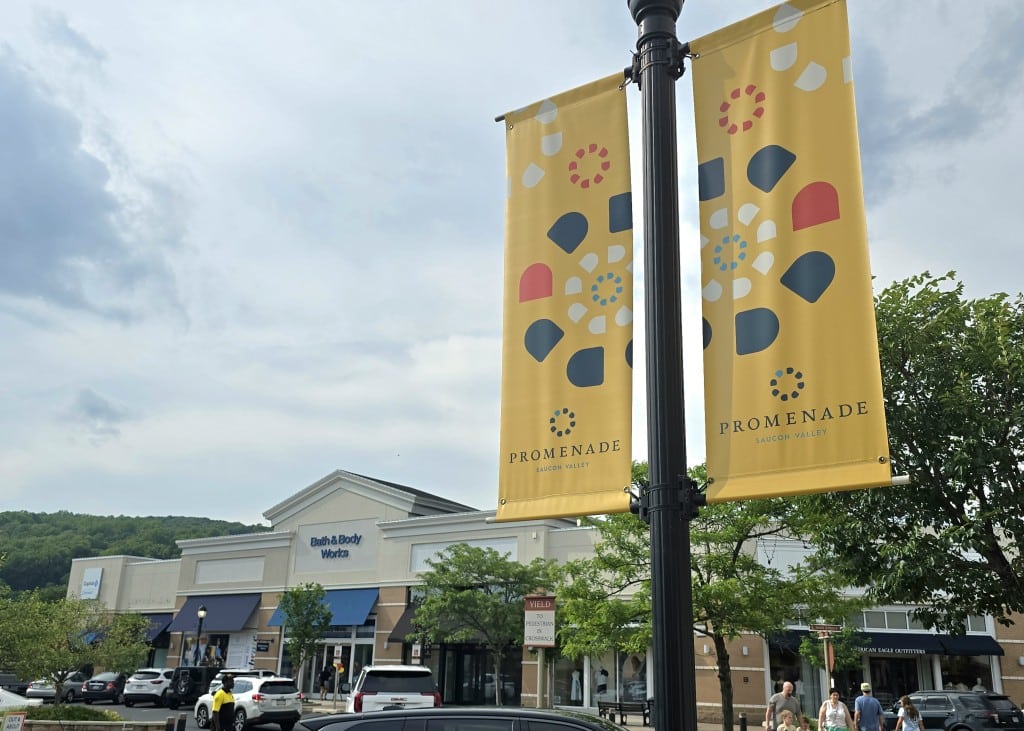 Hallmark Store Coming to Promenade – Saucon Source