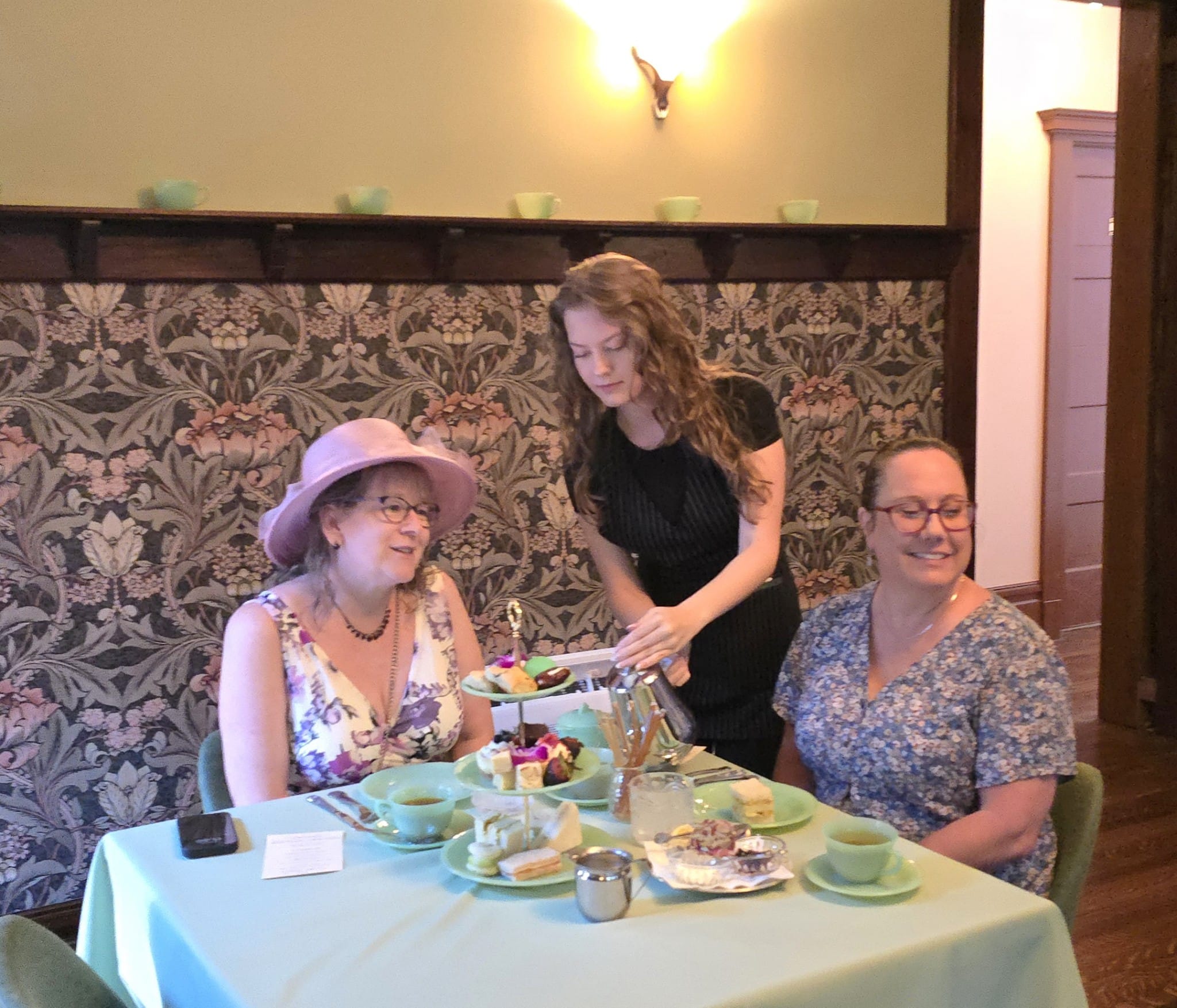 Green House Tea Room Offers New Take on Tradition – Saucon Source