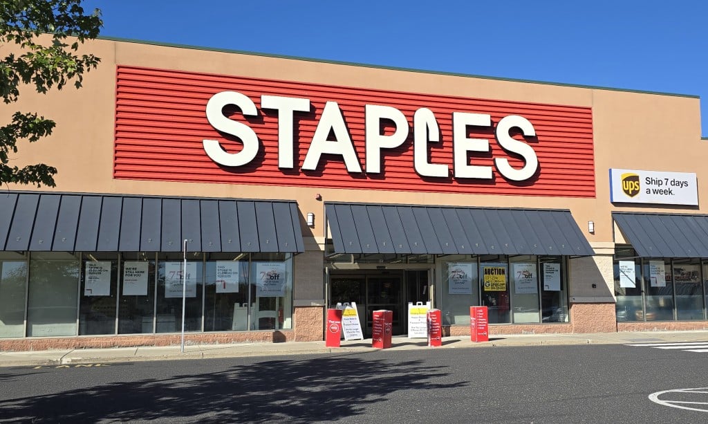 Staples Closing, Dollar Tree Opening in Upper Bucks Shopping Center ...